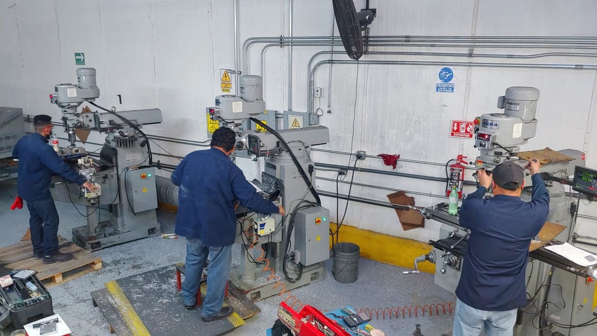 Servicio de fresado CNC, fresadora industrial y cnc de precisión.